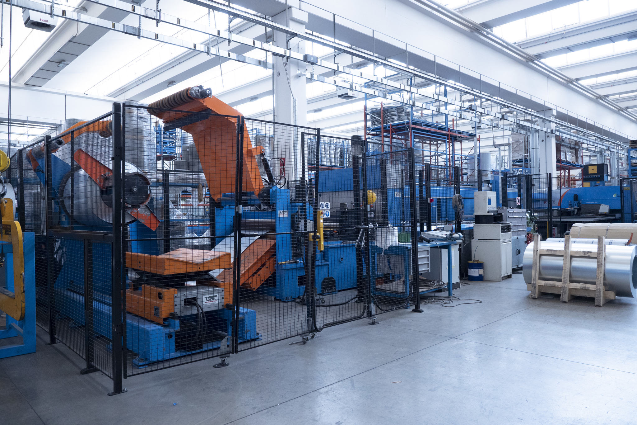 Automatic cutting, storing, and sorting, with 850 million combinations ...
